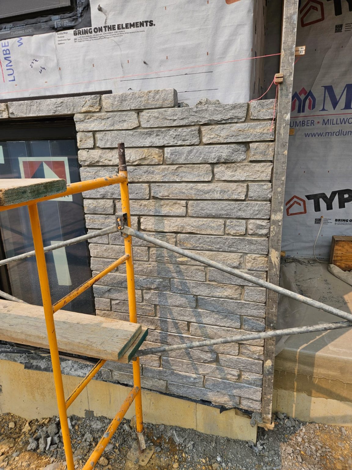 Custom Building Stone Blends - Rolling Rock Building Stone